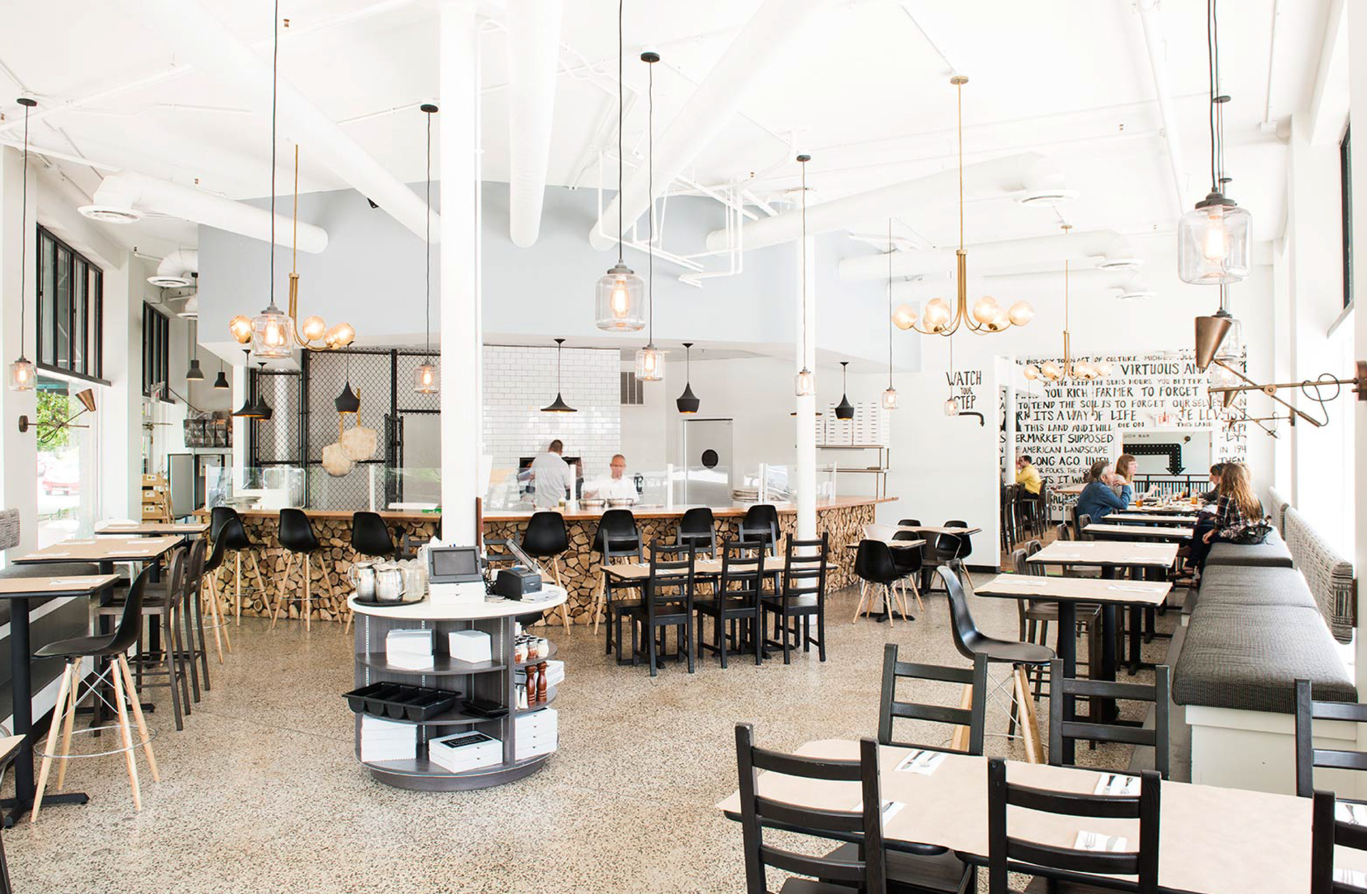 Rebranding Pizzology Craft Pizza & Pub - CODO Design